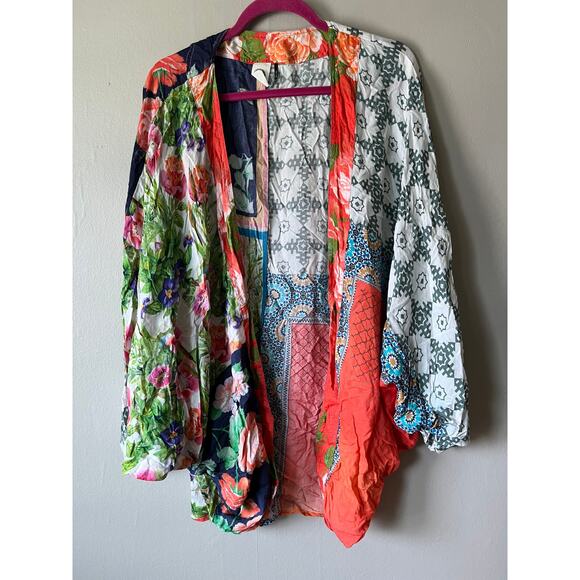 Anthropologie | Tops | Akemi And Kin Dylan Floral Cocoon Kimono | Poshmark